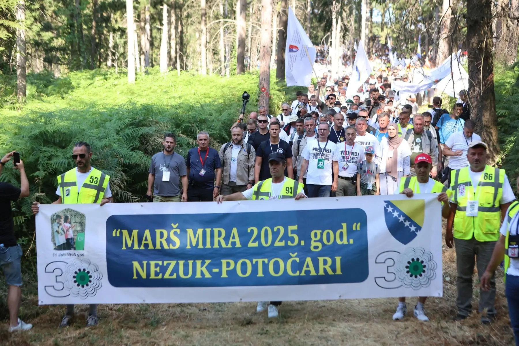 Sjećanje koje hoda: Marš mira, 30 godina traganja za pravdom i ...